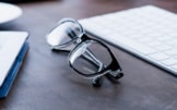 Bildschirmbrille: Rechtliche Pflicht + wer trägt Kosten?